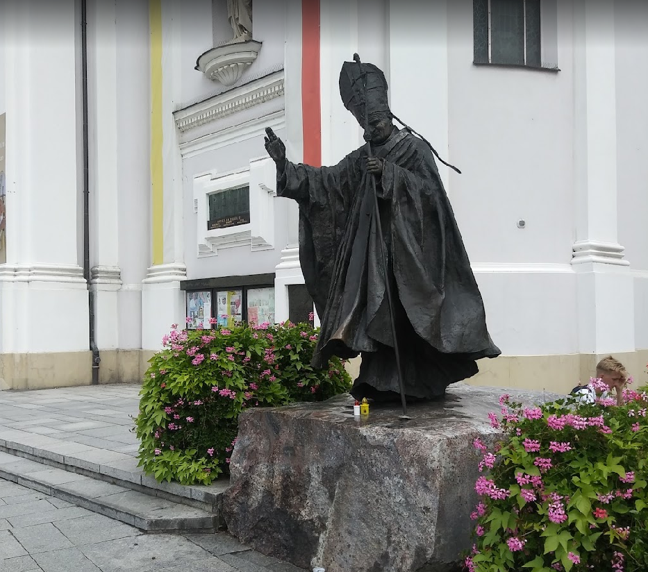 Pomnik Jana Pawła II w Wadowicach - Zator Turystyka
